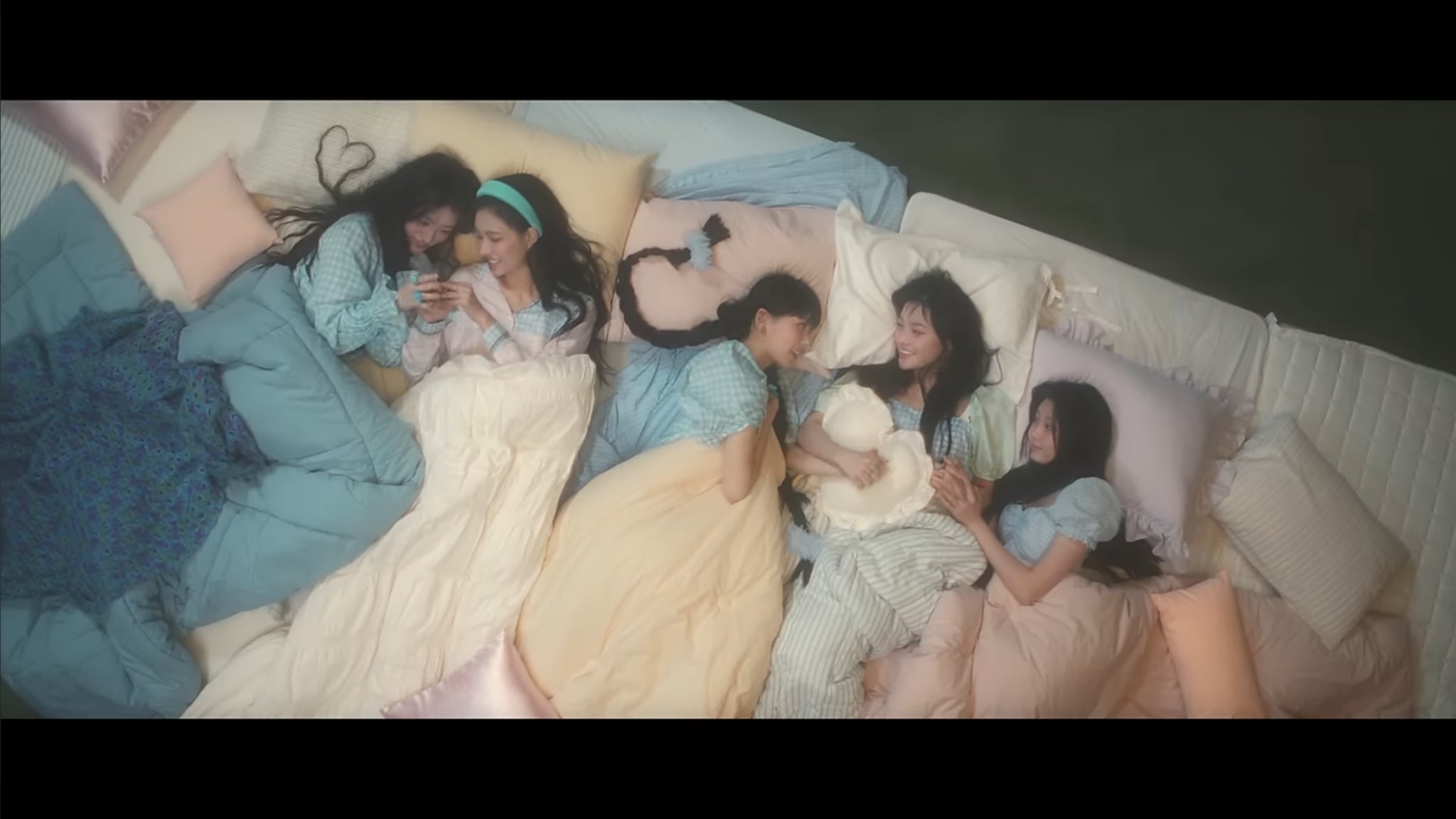 [잡담] 아일릿 뮤비 스타일링 - 인스티즈(instiz) 연예 카테고리