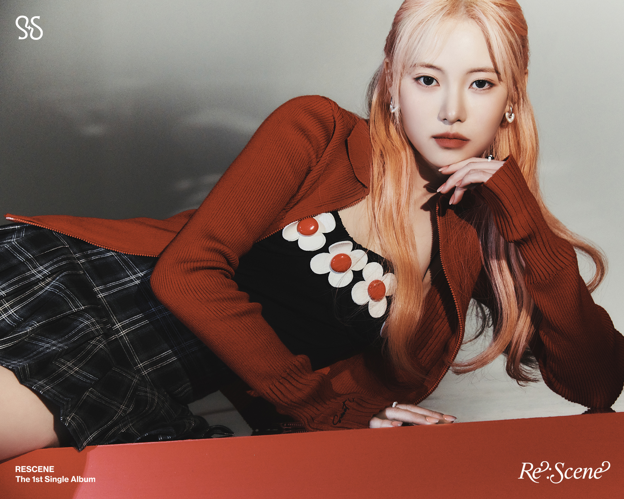 [정보/소식] RESCENE The 1st Single Album [Re:Scene] CONCEPT PHOTO ver.2 : LIV - 인스티즈(instiz) 연예 카테고리