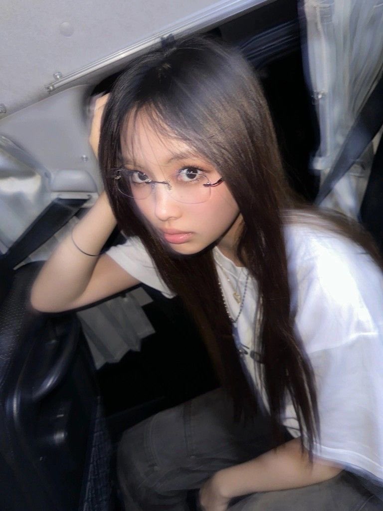 [잡담] 뉴진스 혜인이가 말아주는 긱시크 좋다 - 인스티즈(instiz) 연예 카테고리