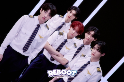 [정보/소식] DKZ, 1년 6개월만 컴백..'리부트' 콘셉트 포토 오픈 - 인스티즈(instiz) 연예 카테고리