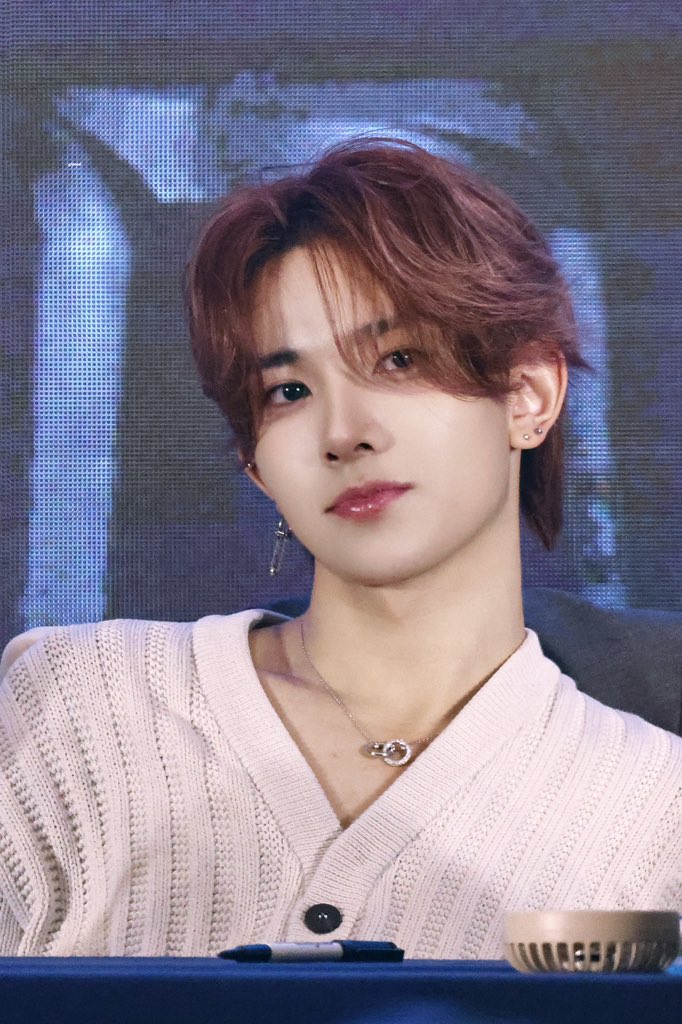 [잡담] 희승아 300만 넘었다 리무진 또 나와줘 - 인스티즈(instiz) 연예 카테고리