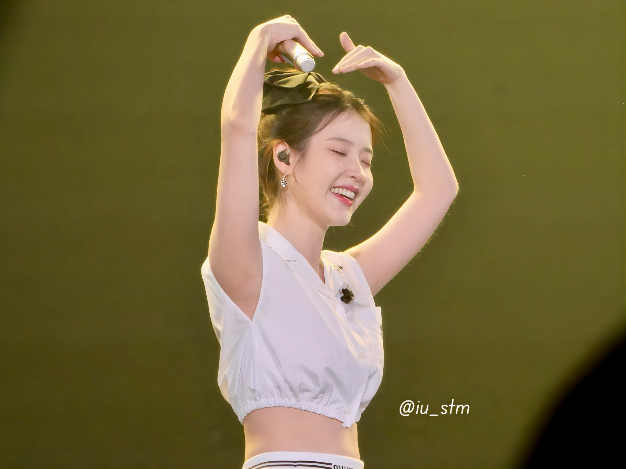 [잡담] 아이유 최근에 누가 데뷔 17년차라고 믿어 인스티즈 Instiz 연예 카테고리