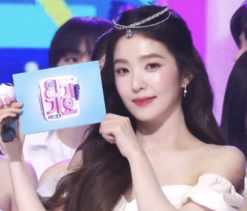 [잡담] 아이린 비주얼.. ㄹㅇ 역시는 역시다.. - 인스티즈(instiz) 연예 카테고리