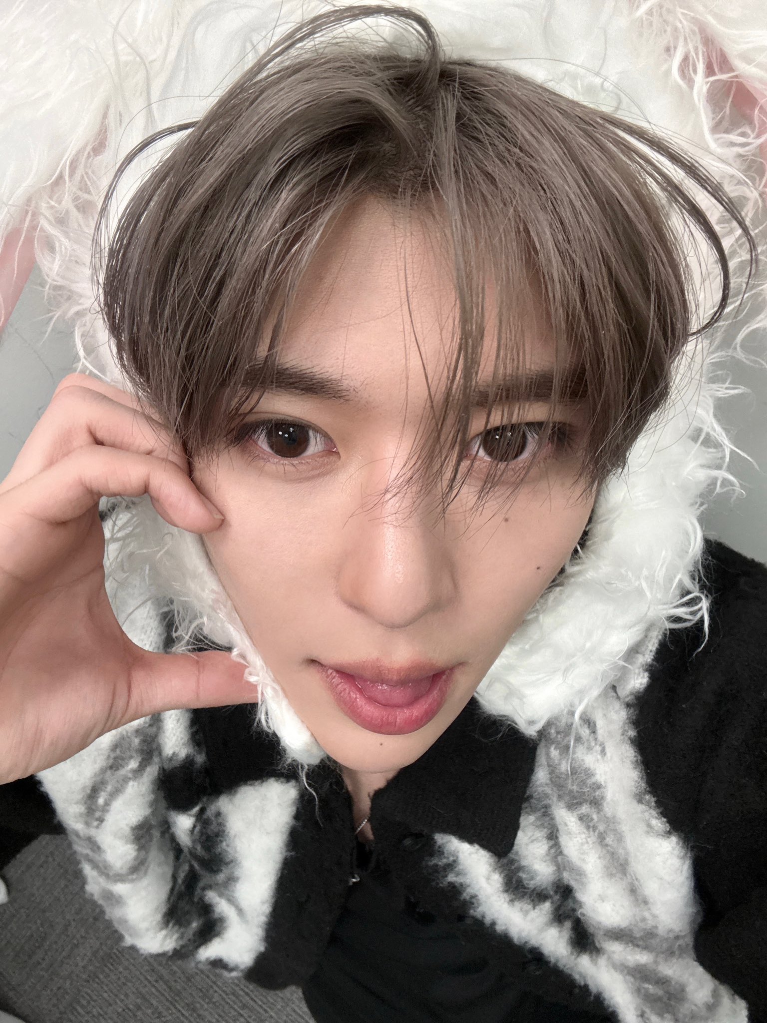 [잡담] 시온 이 셀카 충격적이다(p) - 인스티즈(instiz) 연예 카테고리