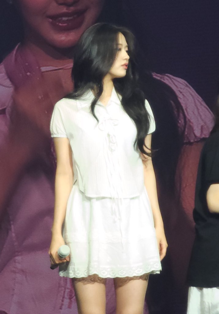 [잡담] 안유진 실물 보면 연 예 인 이런 느낌일 거 같다 - 인스티즈(instiz) 연예 카테고리