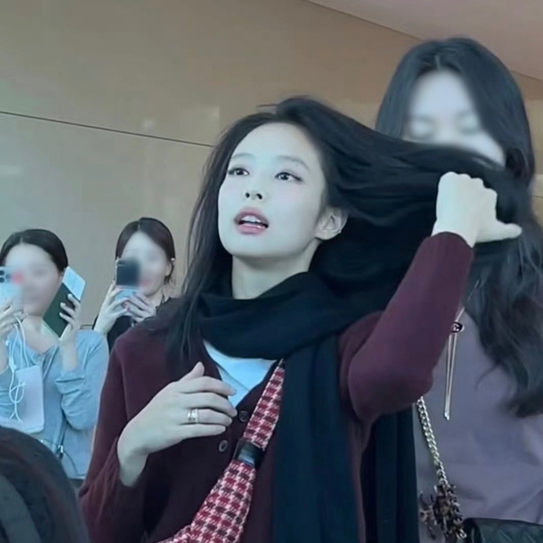 [잡담] 제니 실물짤이라던데 맞아?? - 인스티즈(instiz) 연예 카테고리