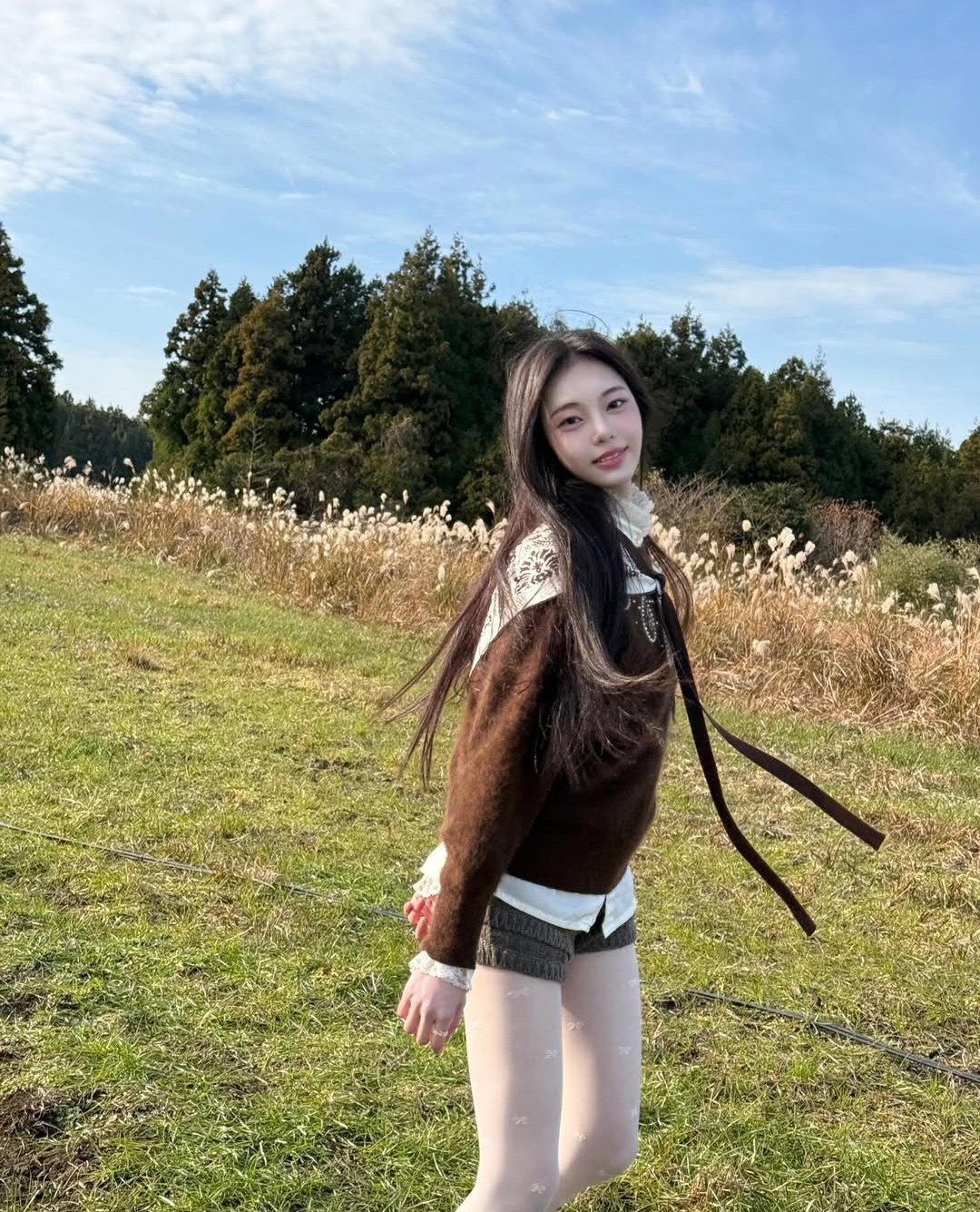 [잡담] 하투하 배경+코디 색감 그라데이션 같다 - 인스티즈(instiz) 연예 카테고리