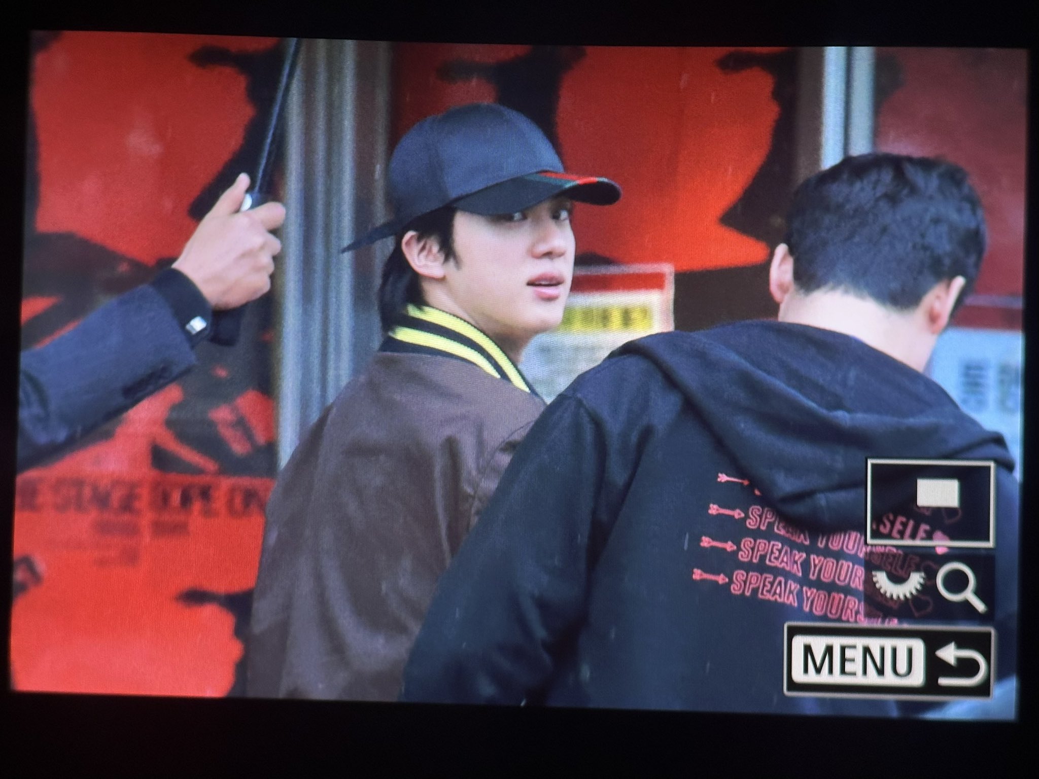 [잡담] 제이홉 콘에 진 왔다 - 인스티즈(instiz) 연예 카테고리