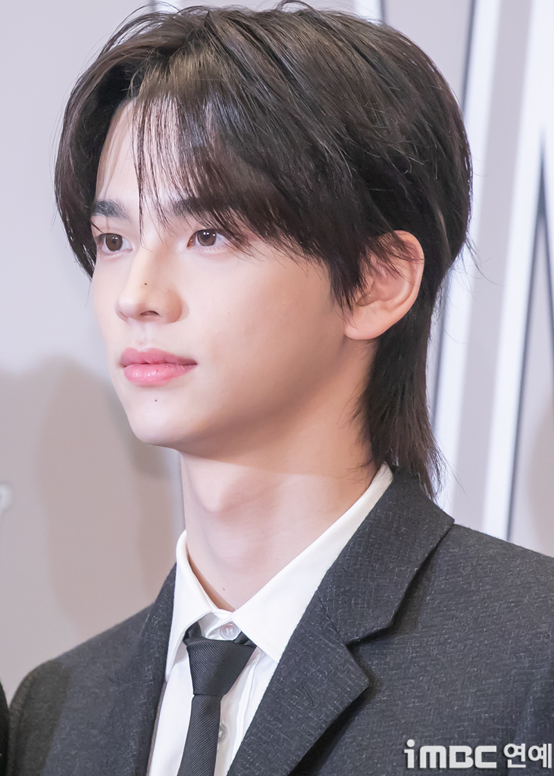 [잡담] 와우 신유 얼굴 진짜 취향임 - 인스티즈(instiz) 연예 카테고리