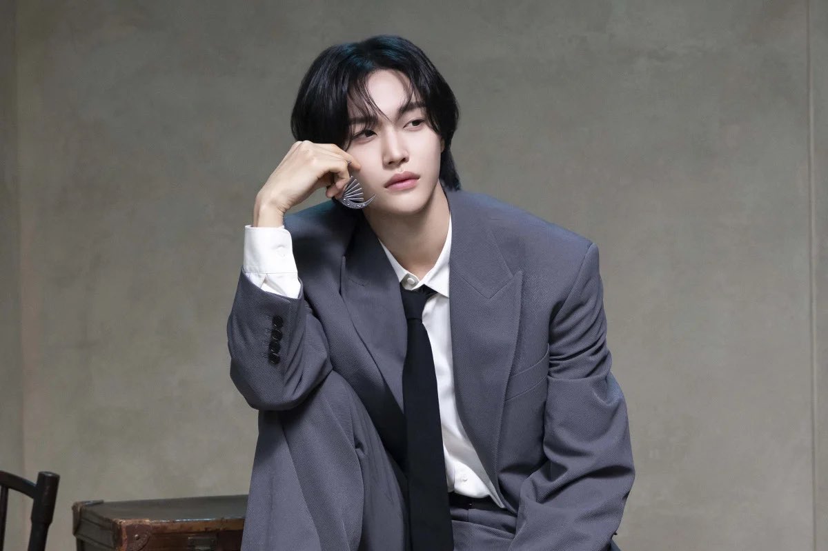 [잡담] 원빈이 회사원룩 너무 좋음 - 인스티즈(instiz) 연예 카테고리