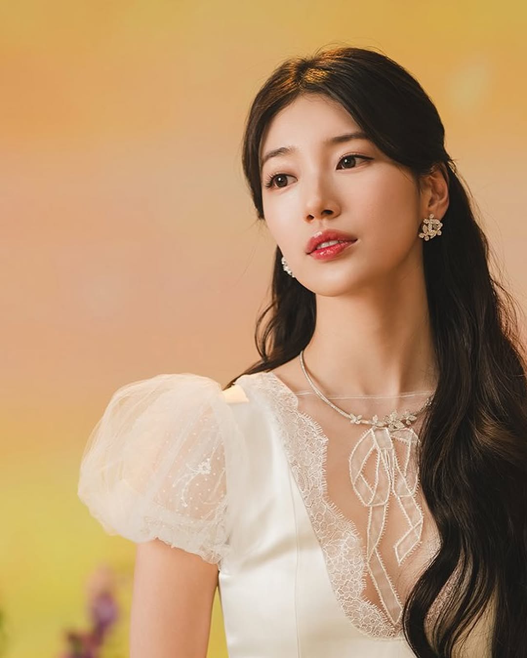 [잡담] 수지 진짜 이쁘구나 - 인스티즈(instiz) 드영배 카테고리