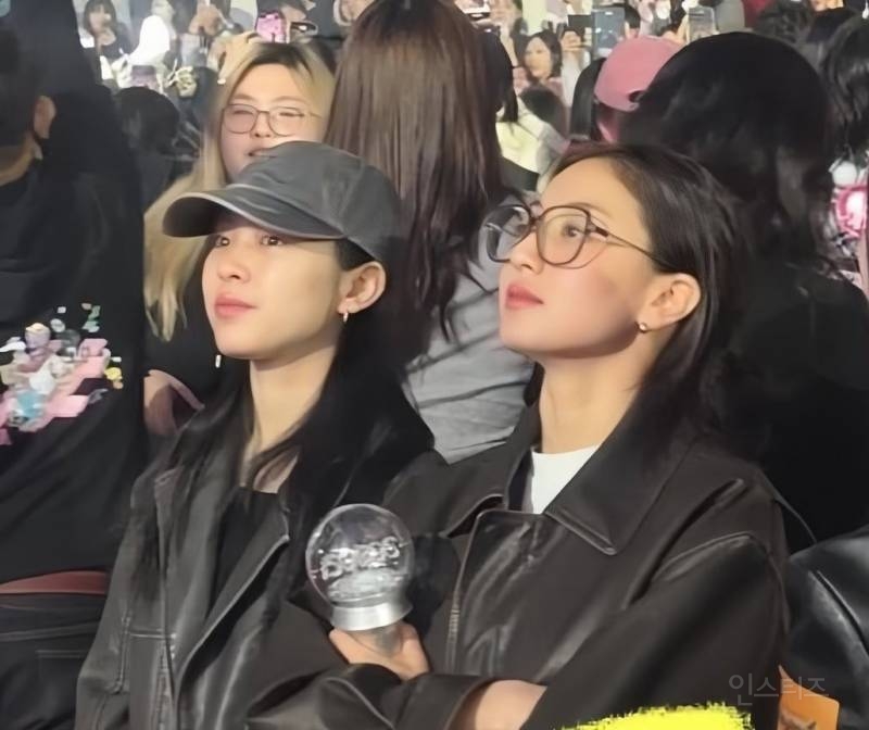 에스파 월드투어 콘서트 짤들 feat. 위플래시 직접말아주는 GD - 인스티즈(instiz) 이슈 카테고리