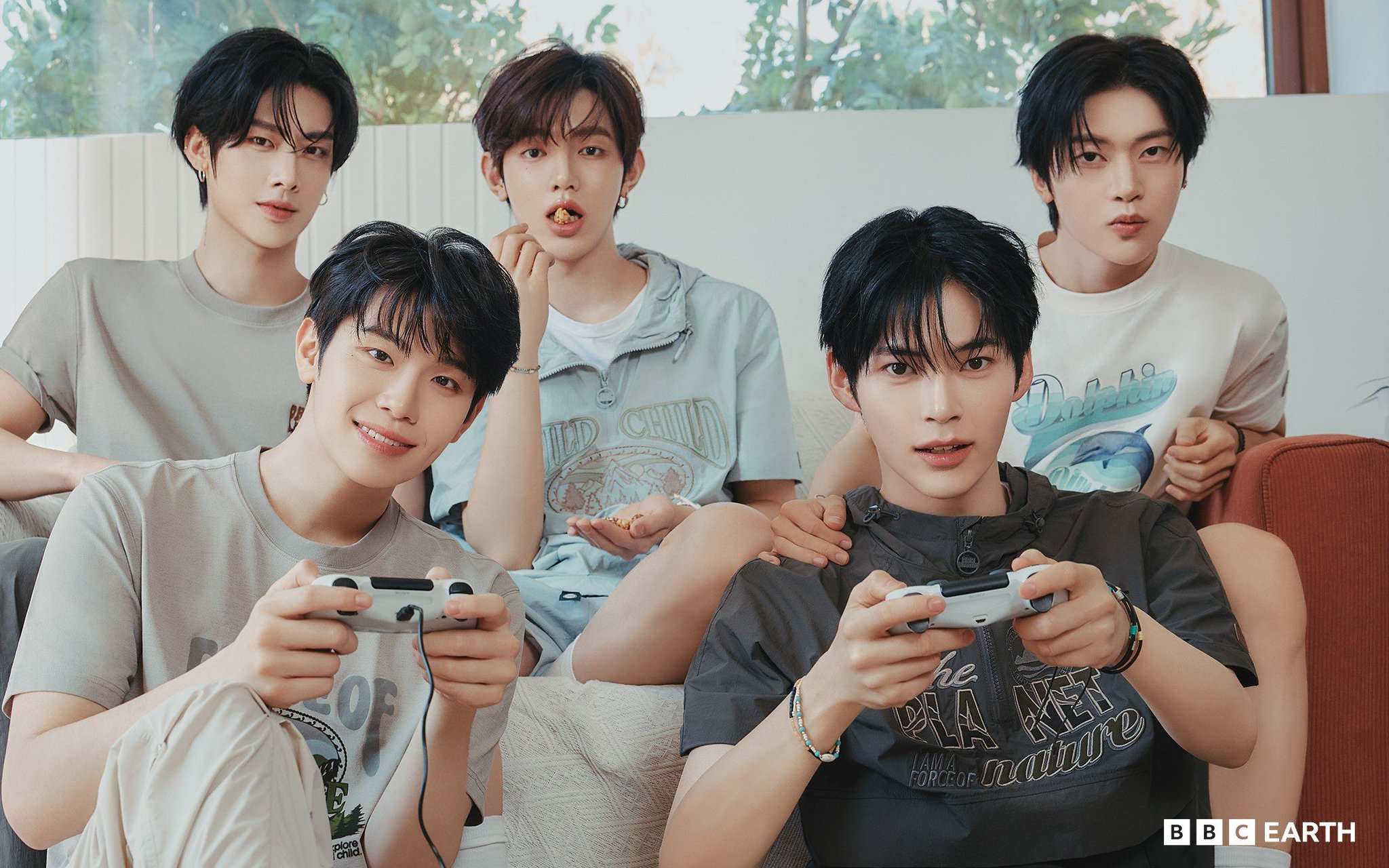 [잡담] zb1 눈 예쁜친구들 많아서 그냥 시원~하게생긴거 너므웃음남 - 인스티즈(instiz) 연예 카테고리