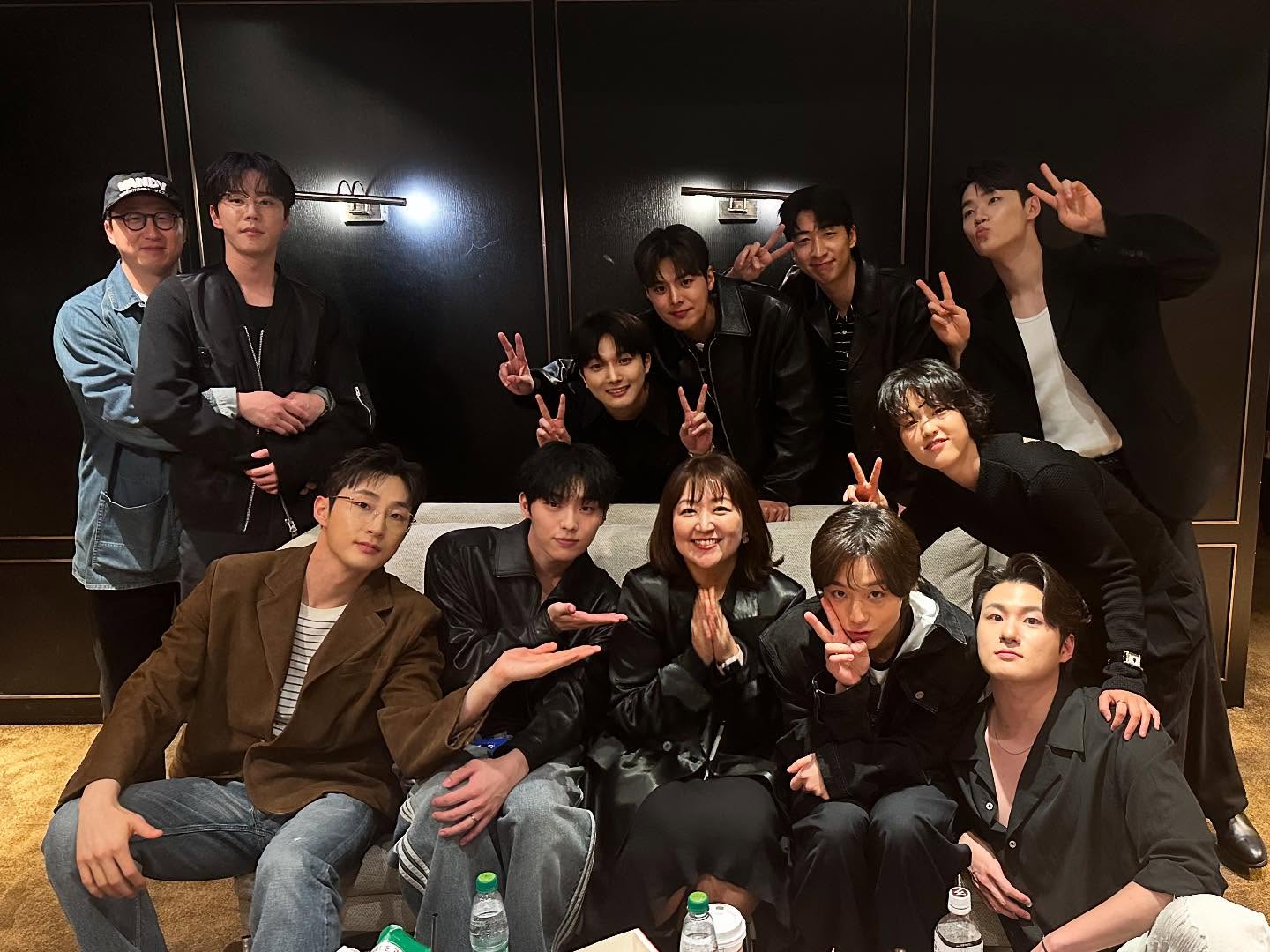 [잡담] 백은하 소장님 인스타 Class 1 & Class 2 단체샷 - 인스티즈(instiz) 드영배 카테고리