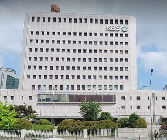 [정보/소식] [강일홍의 클로즈업] KBS '가요무대' 소통 거부, 시대착오적 'PD갑질' - 인스티즈(instiz) 연예 카테고리