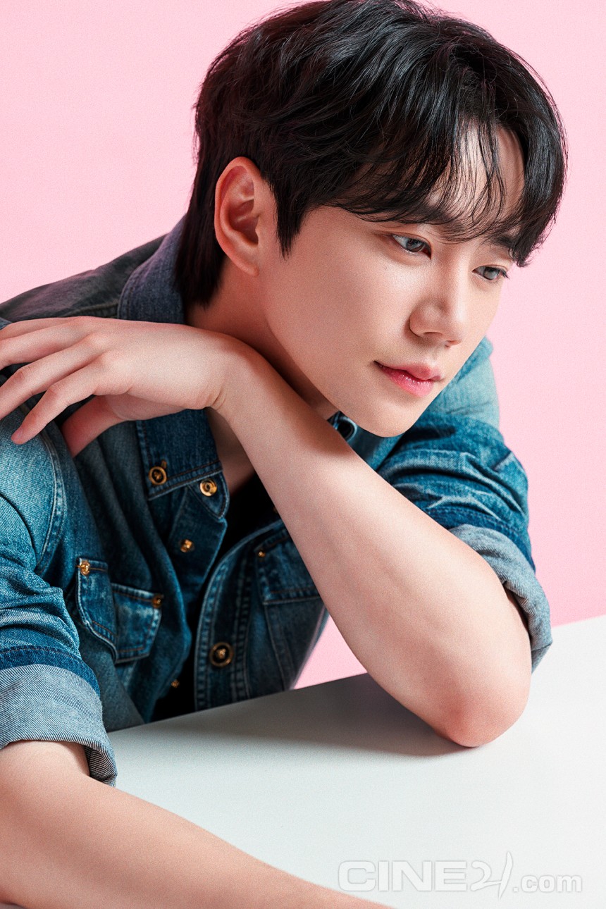 [정보/소식] [씨네21] 카메라 앞에 서면 부담이 사라진다, 배우 이준영 - 인스티즈(instiz) 드영배 카테고리