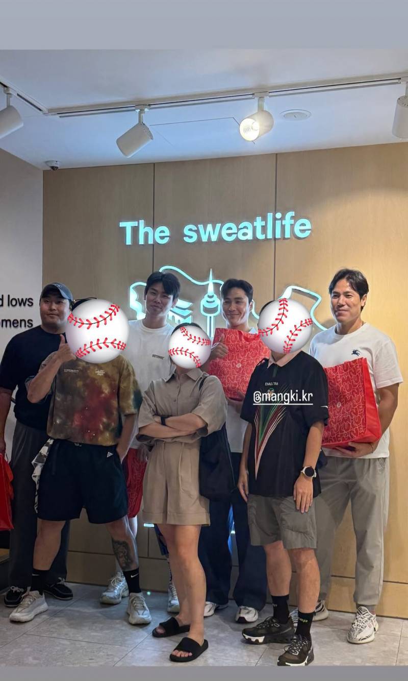 [잡담] 이우찬,홍창기, 백승현,김진성 근황 - 인스티즈(instiz) LG 카테고리