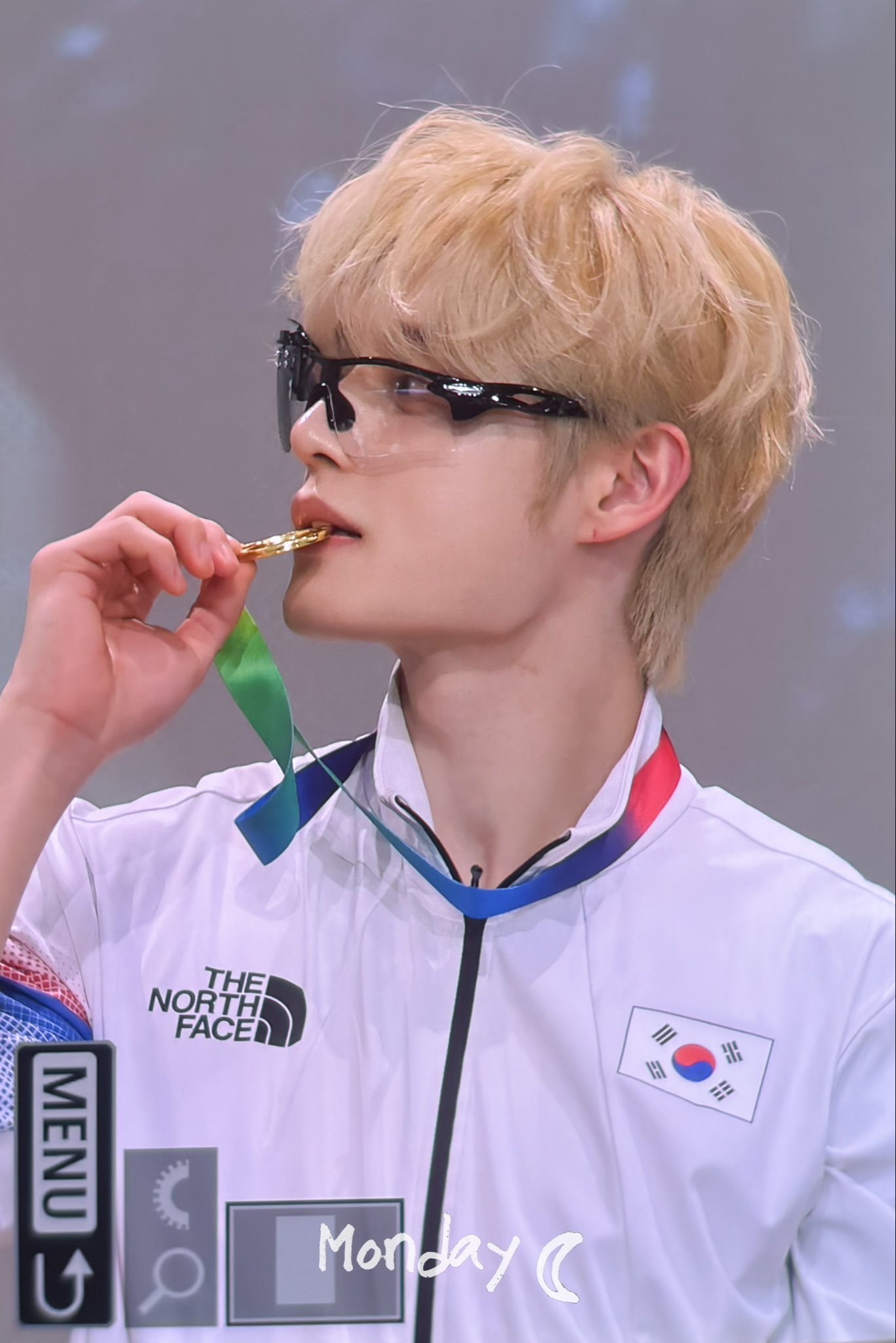 김지웅 턱 장난아니다 - 인스티즈(instiz) 연예 카테고리