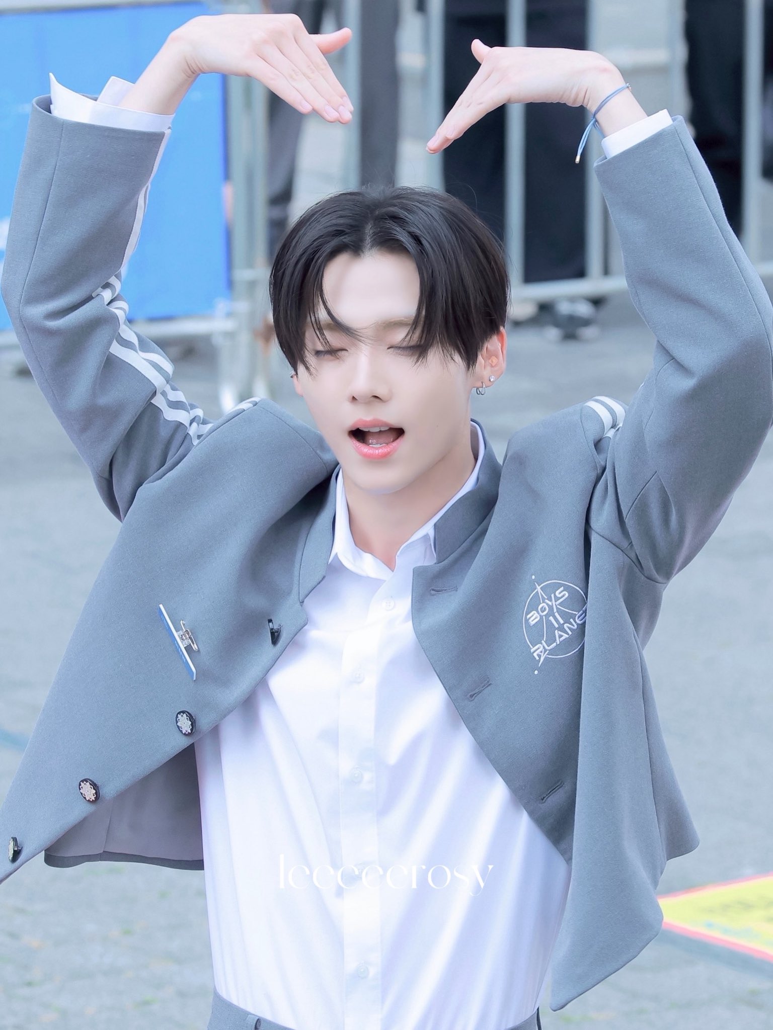 이상원 자화상 앞니 세개로 그린거 왤케 웃김ㅋㅋㅋㅋㅋ - 인스티즈(instiz) 연예 카테고리