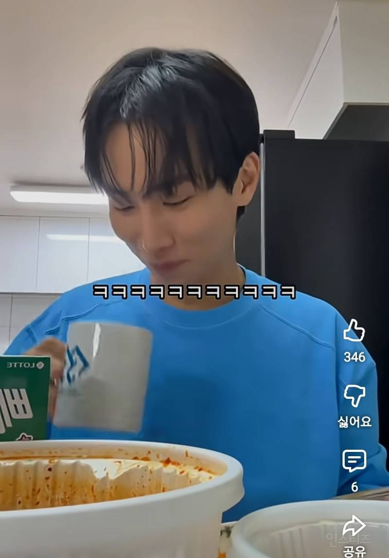 팬들이 나이가 들어도 애기라고 계속 부르겠다는 남돌.jpg - 인스티즈(instiz) 이슈 카테고리