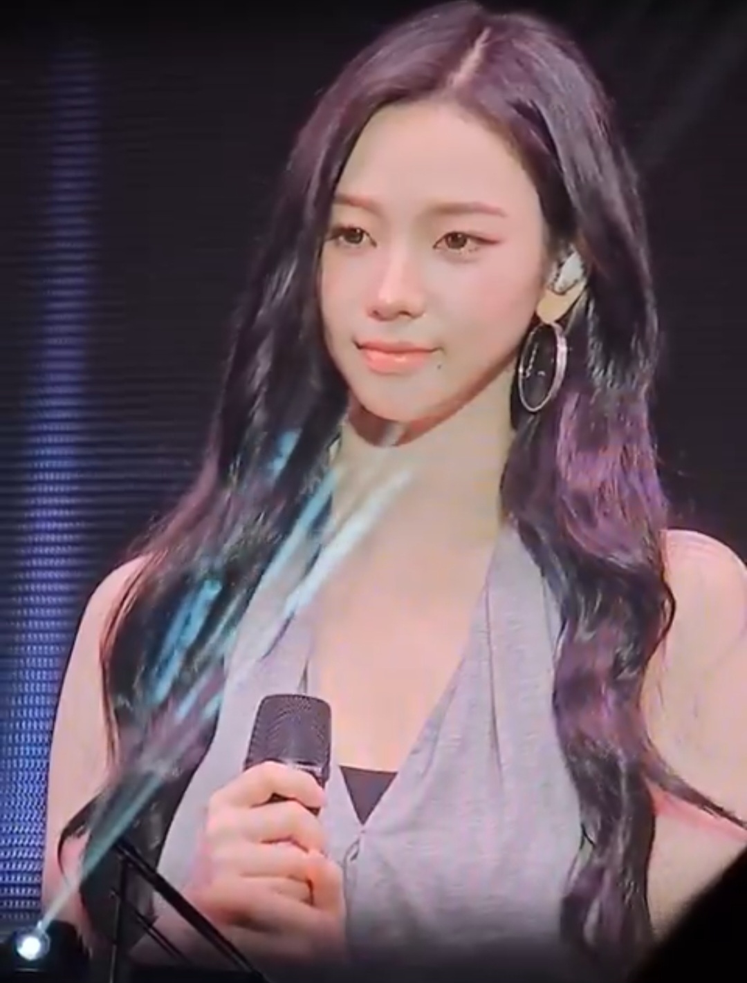 251116 방콕 콘서트 사첵 2일차 에스파 카리나 전광판 - 인스티즈(instiz) 연예 카테고리