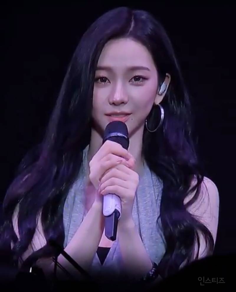 251116 방콕 콘서트 사첵 2일차 에스파 카리나 전광판 - 인스티즈(instiz) 이슈 카테고리