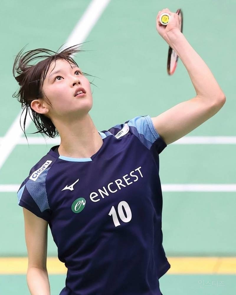 귀엽게 생긴 일본 배드민턴 선수.jpg - 인스티즈(instiz) 이슈 카테고리