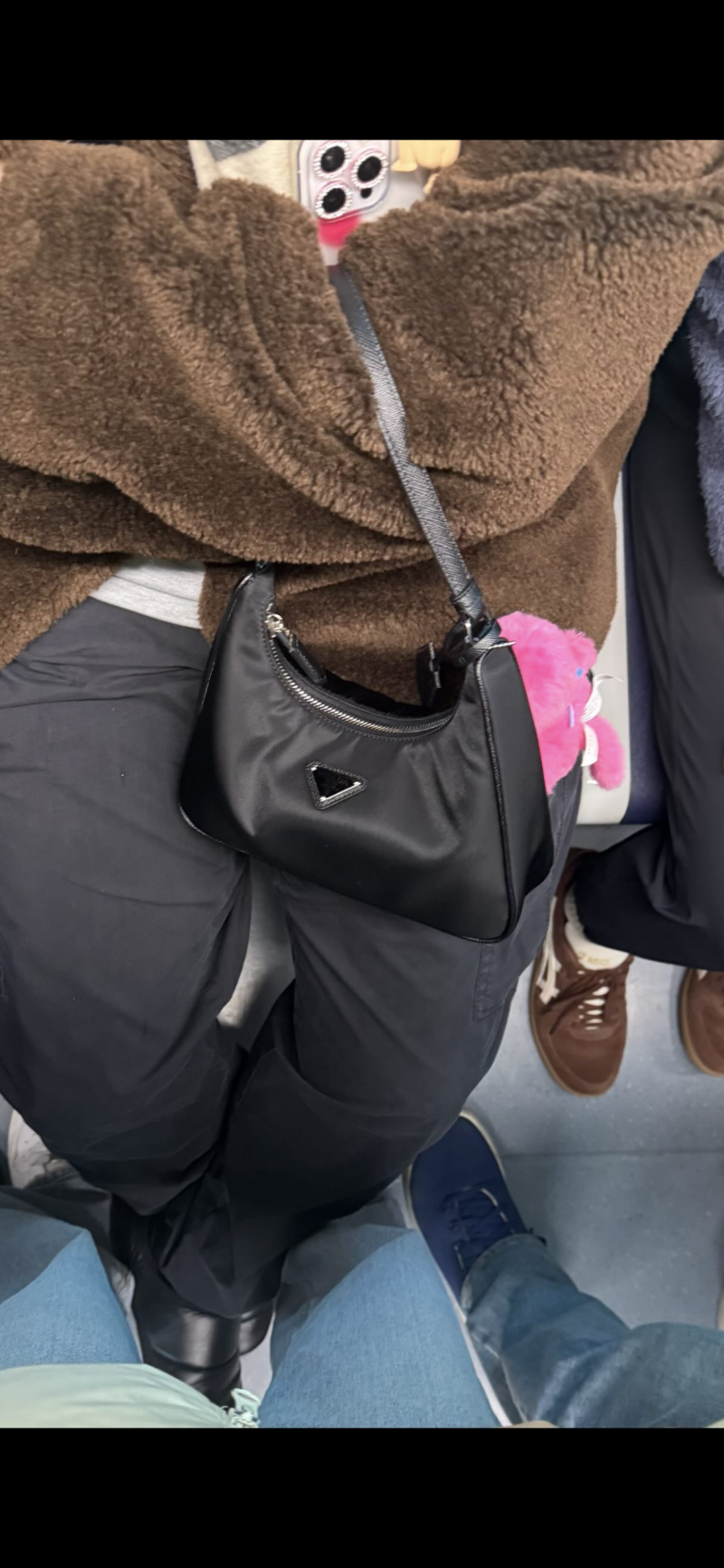 지하철에서 이렇게 앉은 사람 보면 어때 - 인스티즈(instiz) 일상 카테고리