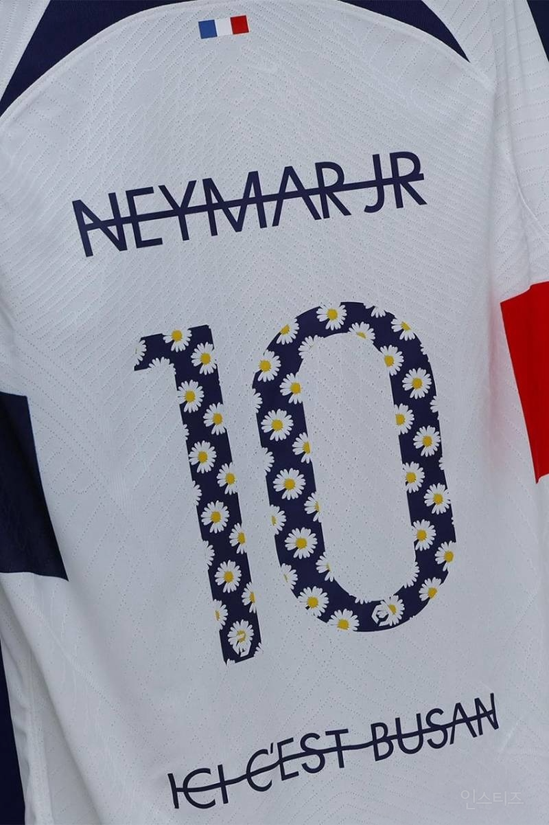 고급 마케팅 중인 지디 체크카드 근황..jpg - 인스티즈(instiz) 이슈 카테고리