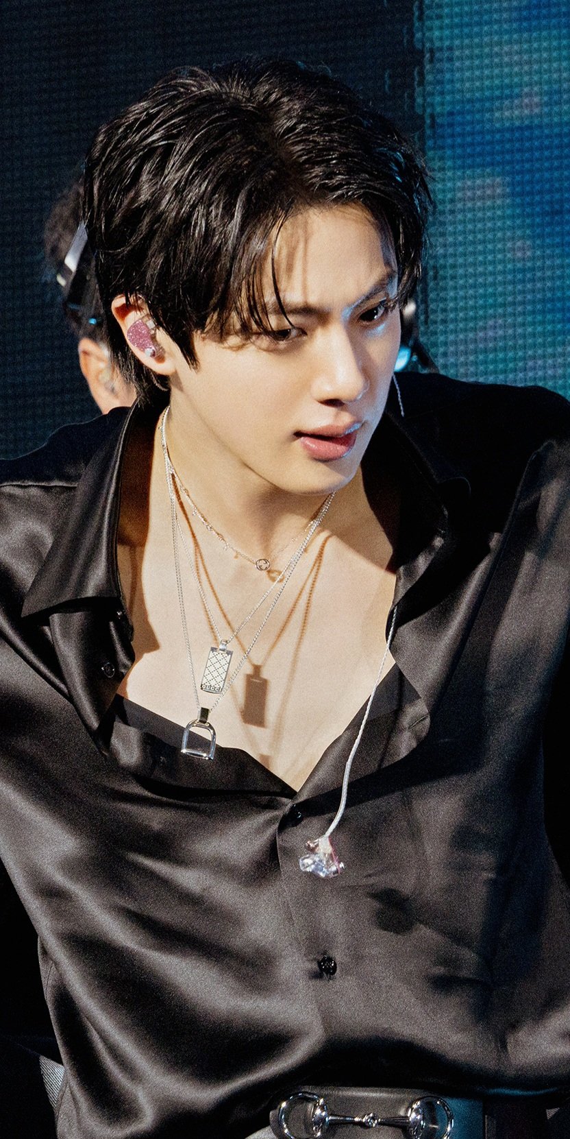 확대하니까 더 잘생긴 방탄 진 - 인스티즈(instiz) 연예 카테고리