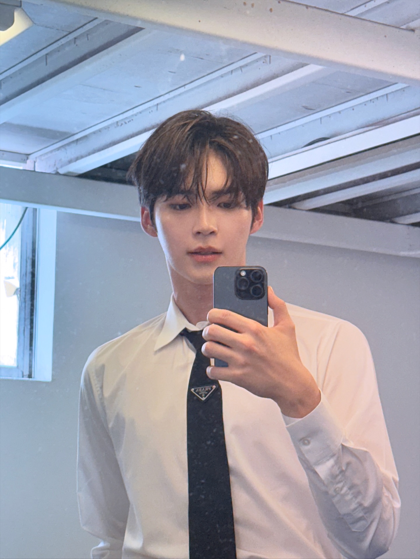 성한빈 프라다 착 진심 좋음 - 인스티즈(instiz) 연예 카테고리