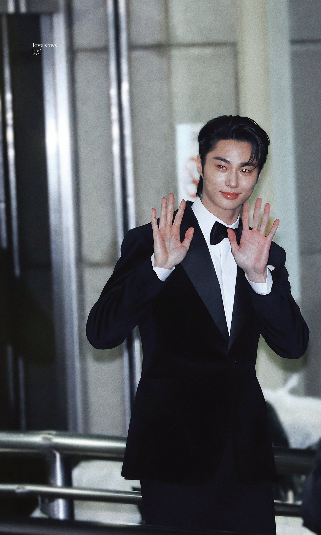 변우석 얼굴 개작아 손 개컼ㅋㅋㅋㅋㅋㅋ - 인스티즈(instiz) 드영배 카테고리