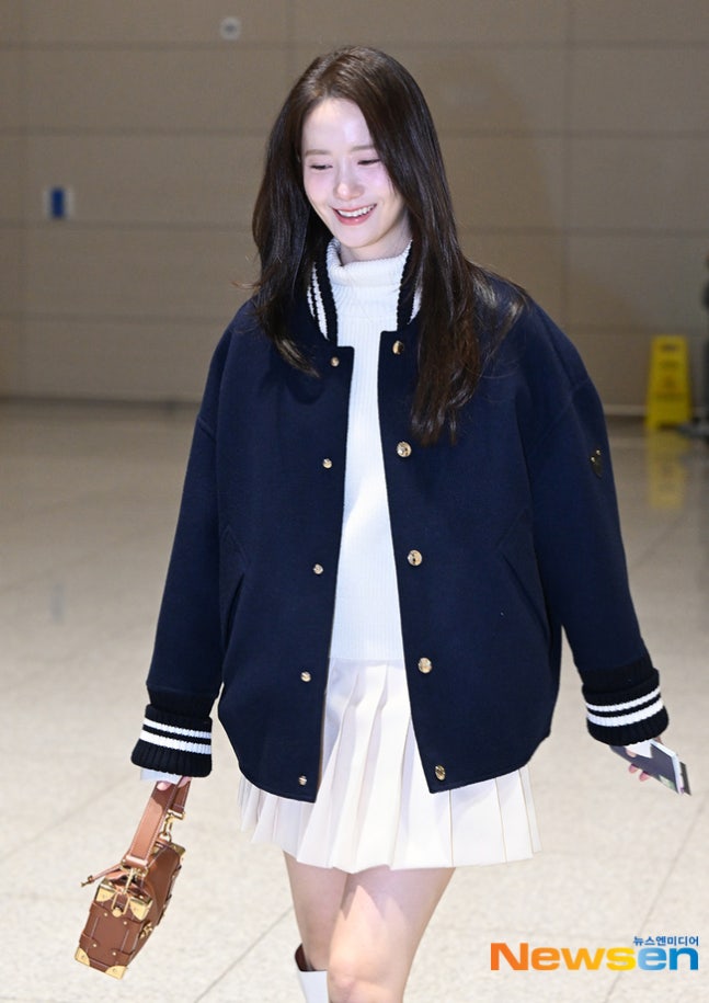 251122 임윤아 대만 출국 기사사진 - 인스티즈(instiz) 드영배 카테고리