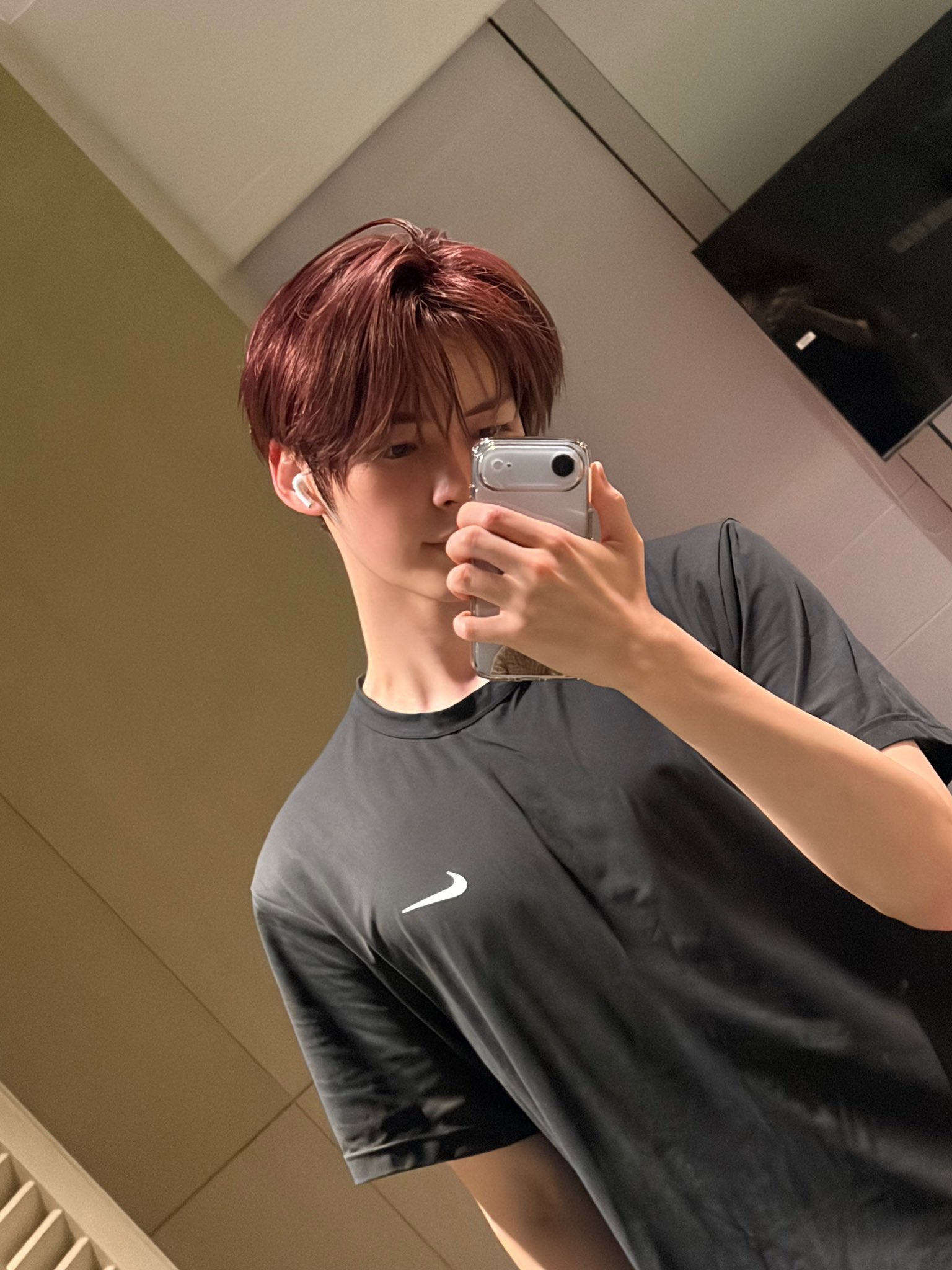 성한빈 오늘 셀카 다 좋은데 - 인스티즈(instiz) 연예 카테고리