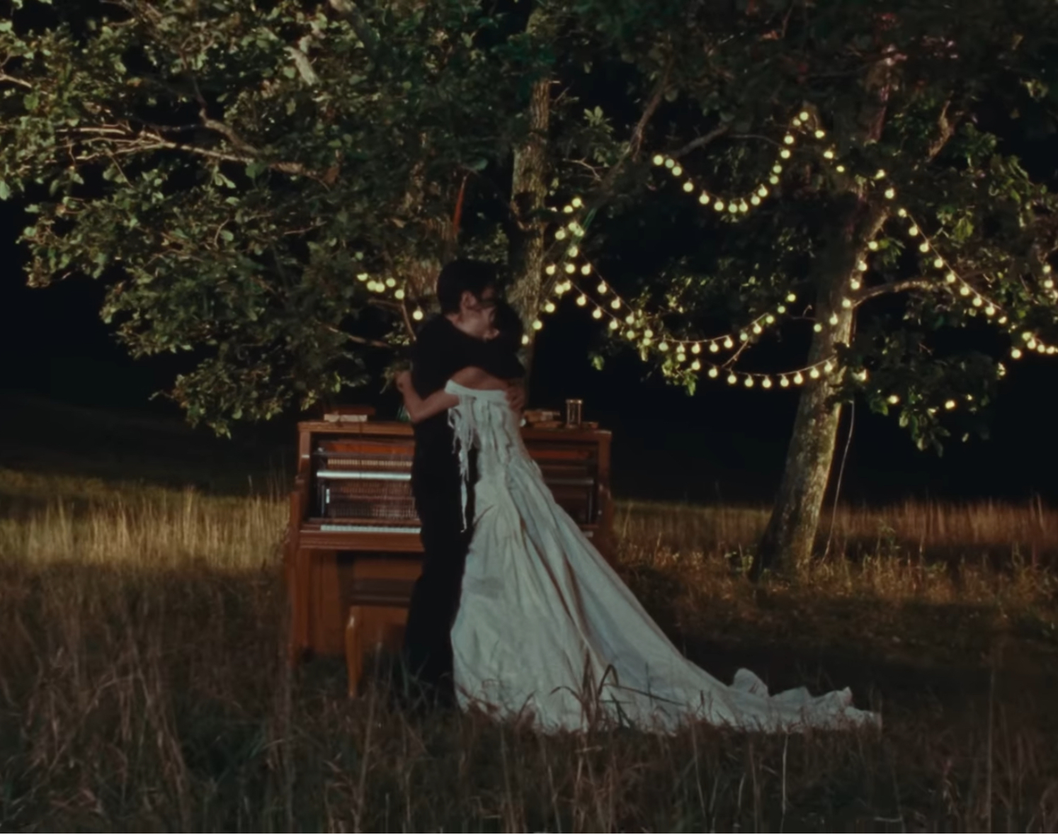 난 박정민이랑 화사 뮤비처럼 살고 있다고 믿을래 - 인스티즈(instiz) 드영배 카테고리