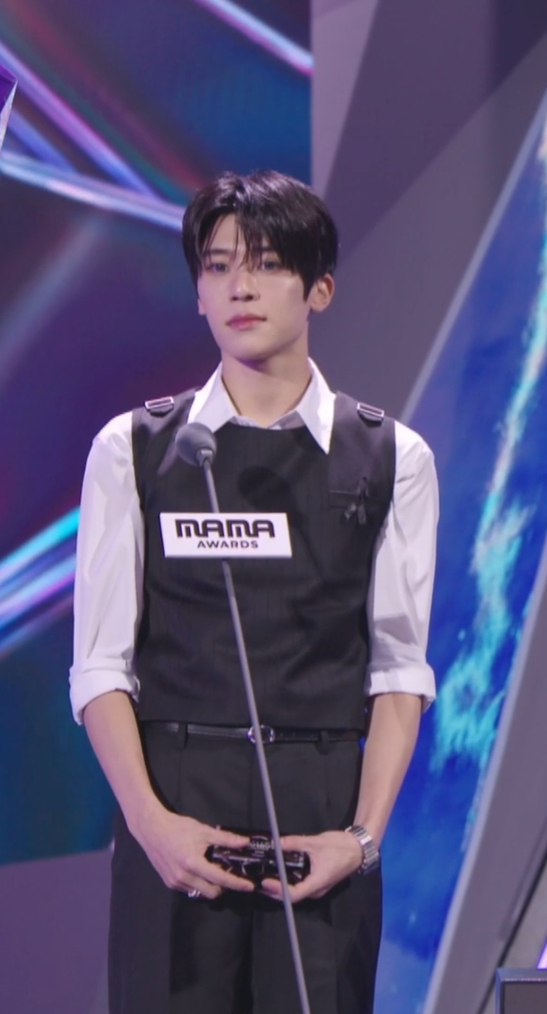 아니 근데 시온 팔이 되게 긺 - 인스티즈(instiz) 연예 카테고리