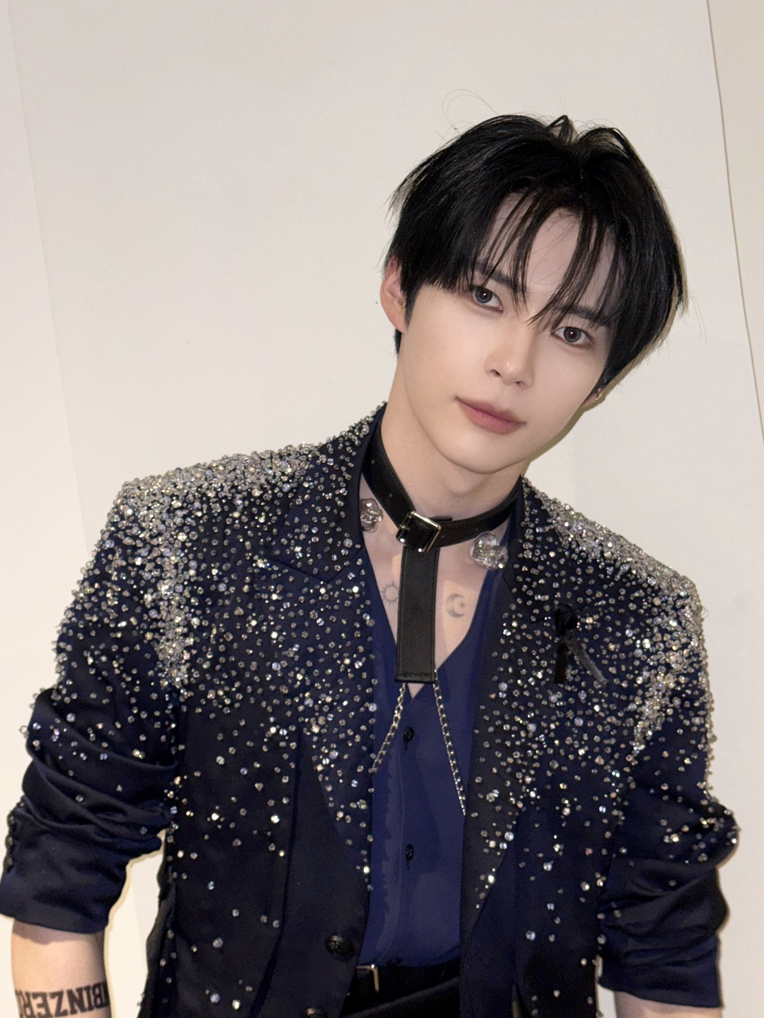 성한빈 흑발에 렌즈 미쳤네 - 인스티즈(instiz) 연예 카테고리