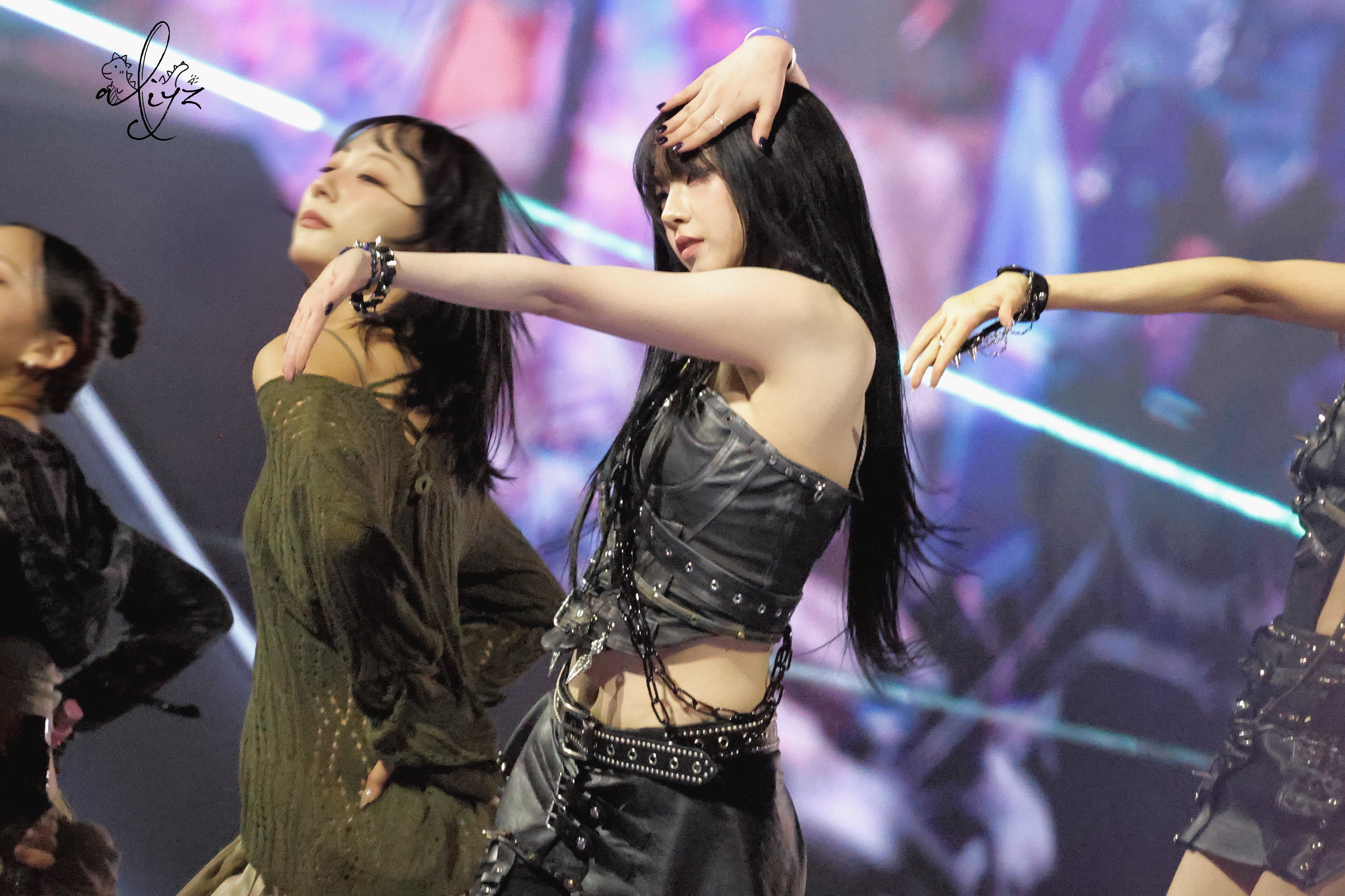 251129 홍콩 MAMA 2일차 지민정 (카리나 윈터) 고화질 - 인스티즈(instiz) 연예 카테고리