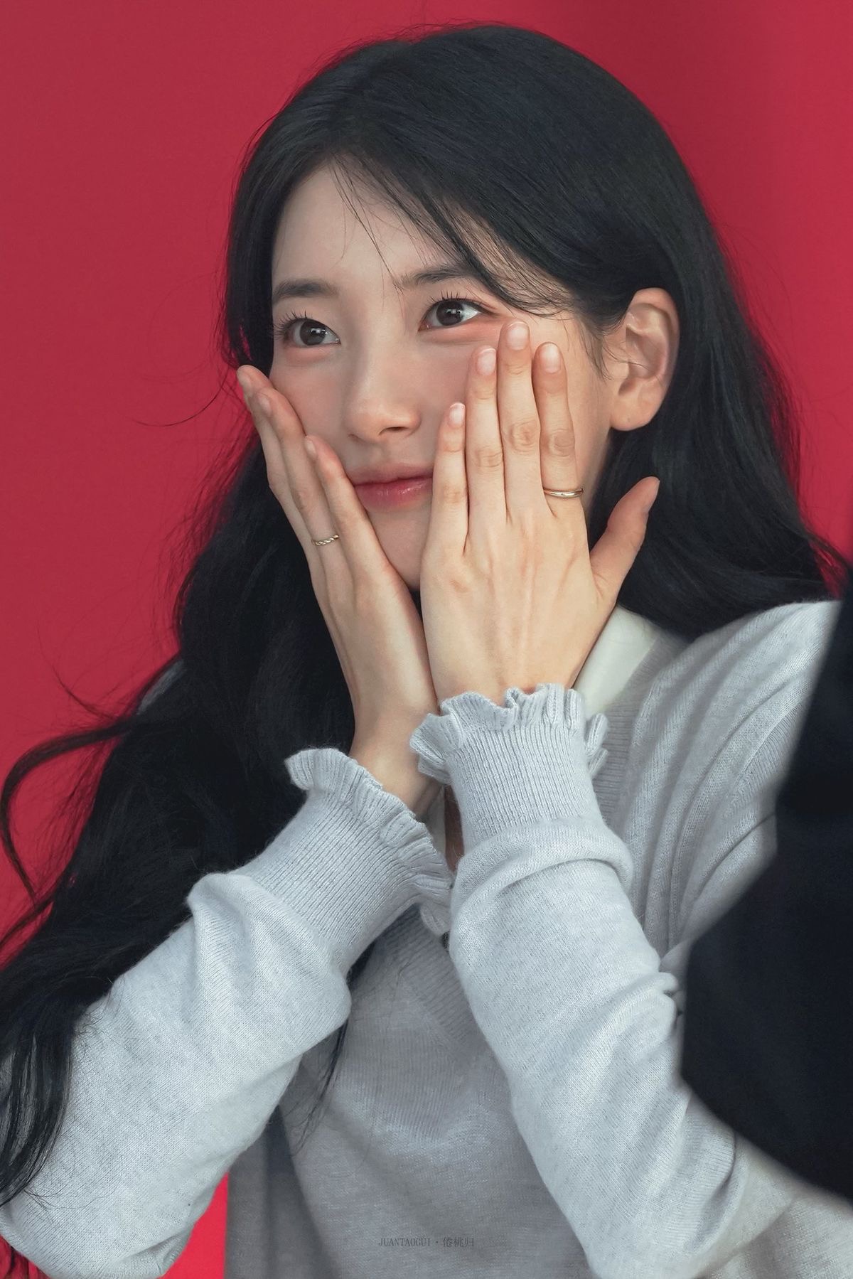 옆방에서 짤줍했는데 수지 개이쁘다 - 인스티즈(instiz) 드영배 카테고리