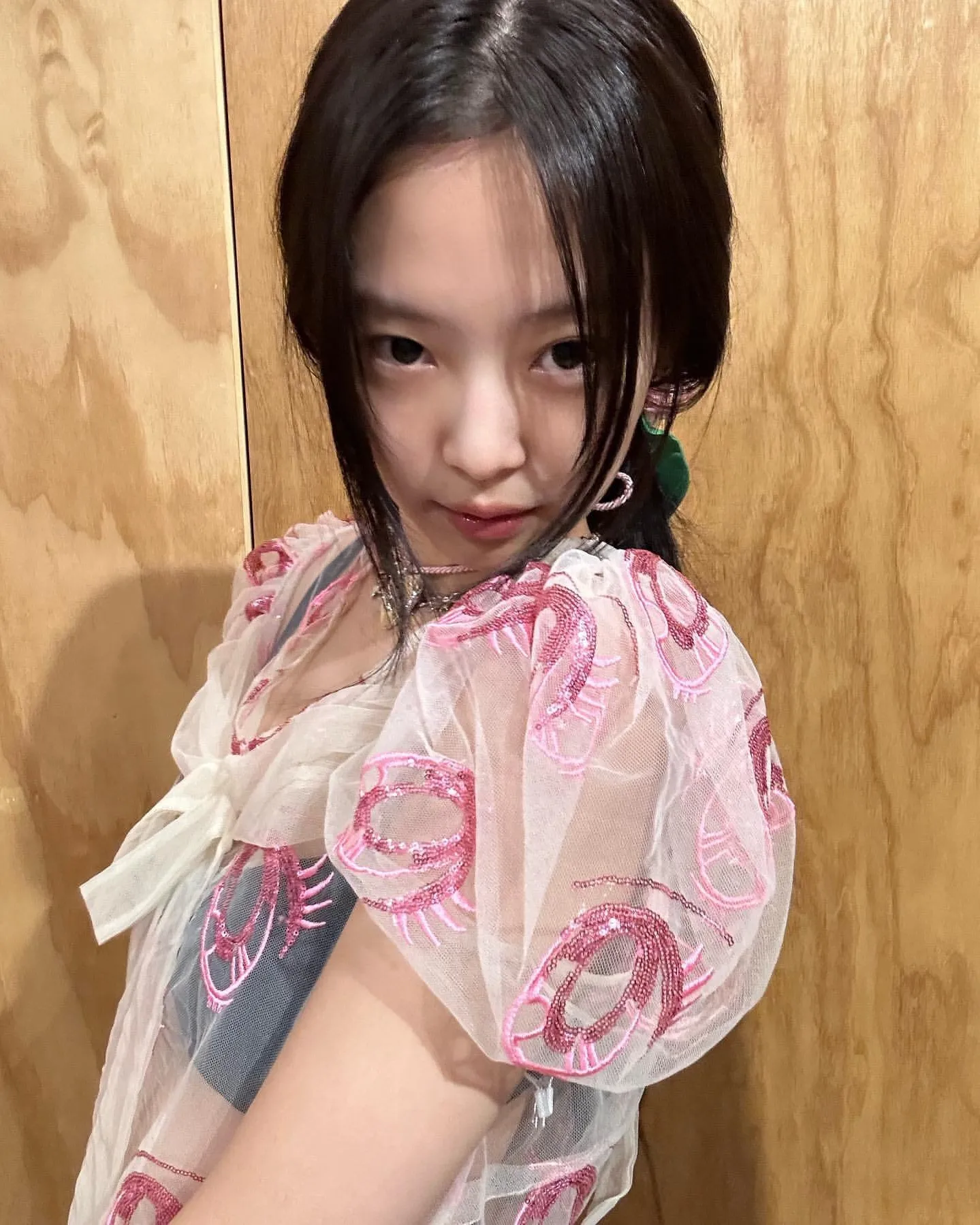 블랙핑크 제니의 샌디리앙 코디jpg - 인스티즈(instiz) 이슈 카테고리