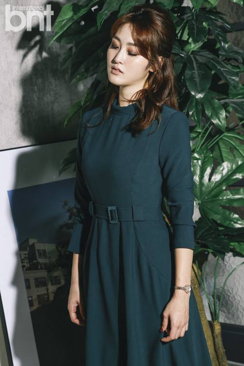 신아영 bnt 화보.jpg - 인스티즈(instiz) 이슈 카테고리