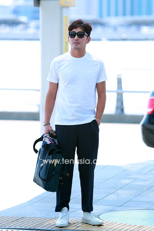 키 184cm에 몸무게 80kg정도 나간다는 하정우 몸매 - 인스티즈(instiz) 인티포털 카테고리