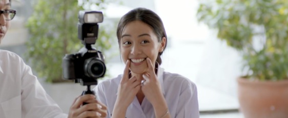 [배드지니어스] 무뚝뚝하지만 친구에게는 다정한 천재고딩.jpggif - 인스티즈(instiz) 이슈 카테고리