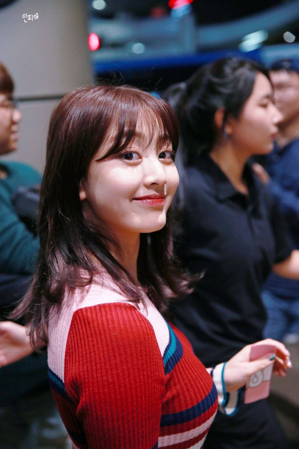 고운 스웨터 입은 트와이스 지효 - 인스티즈(instiz) 이슈 카테고리