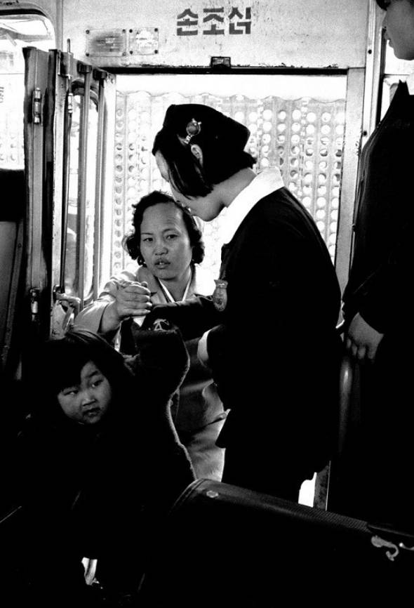 1970~80년대의 옛날 버스안 풍경과 버스 안내양 - 인스티즈(instiz) 인티영상 (종료) 카테고리