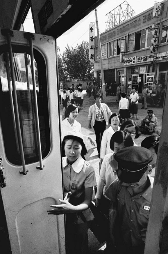 1970~80년대의 옛날 버스안 풍경과 버스 안내양 - 인스티즈(instiz) 인티영상 (종료) 카테고리