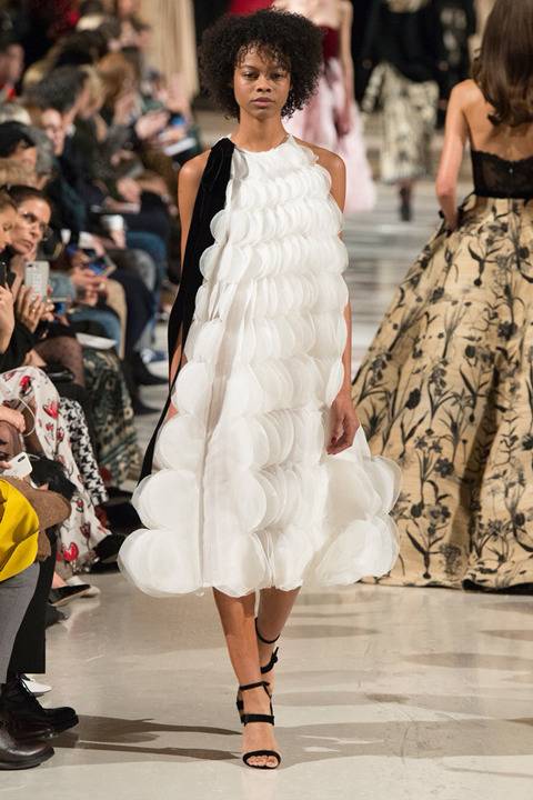 2018 F/W 오스카 드 라 렌타 컬렉션 (최소라) - 인스티즈(instiz) 이슈 카테고리