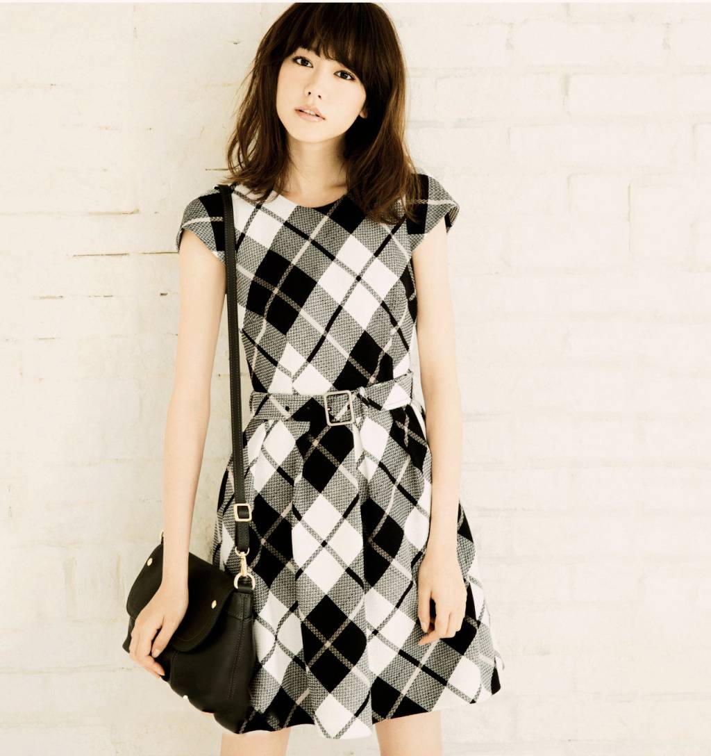 키 164cm에 몸무게가 39kg밖에 안나가는 모델출신 일본여배우 - 인스티즈(instiz) 이슈 카테고리