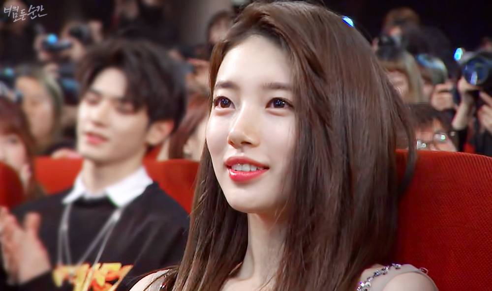 어제 AAA 시상식 수지.jpgif - 인스티즈(instiz) 이슈 카테고리