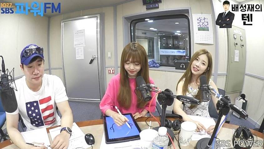 SBS 라디오에 출연한 CIVA 김소희 윤채경 - 인스티즈(instiz) 이슈 카테고리